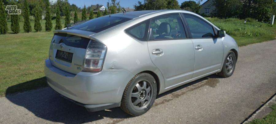 Pelēks Toyota Prius 2005 Elektrėnai, ar dzinēja tilpumu 1.50 L un nobraukumu 420 tūkst. km par 1350 €, foto 2 vietnē AUTOMOTO.COM.LV