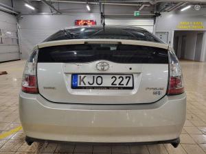 Pelēks Toyota Prius 2005 Viļņa, ar dzinēja tilpumu 1.50 L un nobraukumu 320 tūkst. km par 3150 €, foto 7 vietnē AUTOMOTO.COM.LV
