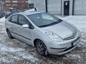 Grey Toyota Prius 2005 in Vilnius, with an engine capacity of 1.50 L and mileage of 187 thousand km for 3999 €, photo  on AUTOMOTO.COM.LV