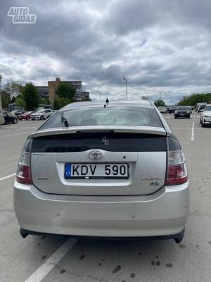 Grey Toyota Prius 2005 in Vilnius, with an engine capacity of 1.50 L and mileage of 193 thousand km for 2999 €, photo 5 on AUTOMOTO.COM.LV