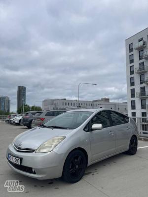 Grey Toyota Prius 2005 in Vilnius, with an engine capacity of 1.50 L and mileage of 193 thousand km for 2999 €, photo 9 on AUTOMOTO.COM.LV