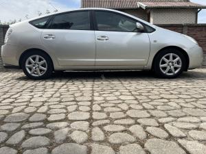Серый Тойота Приус 2005 в Каунас, объемом двигателя 1.50 л и пробегом 303 тыс. км за 3500 €, фото 4 на AUTOMOTO.COM.LV