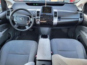Pelēks Toyota Prius 2005 Viļņa, ar dzinēja tilpumu 1.50 L un nobraukumu 330 tūkst. km par 2650 €, foto 10 vietnē AUTOMOTO.COM.LV