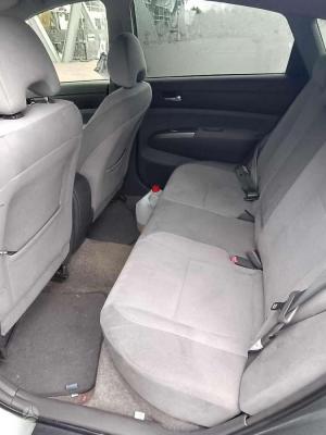 Grey Toyota Prius 2005 in Vilnius, with an engine capacity of 1.50 L and mileage of 380 thousand km for 2500 €, photo 12 on AUTOMOTO.COM.LV