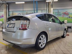 Grey Toyota Prius 2005 in Vilnius, with an engine capacity of 1.50 L and mileage of 330 thousand km for 2650 €, photo  on AUTOMOTO.COM.LV