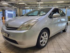 Pelēks Toyota Prius 2005 Viļņa, ar dzinēja tilpumu 1.50 L un nobraukumu 330 tūkst. km par 2650 €, foto 7 vietnē AUTOMOTO.COM.LV