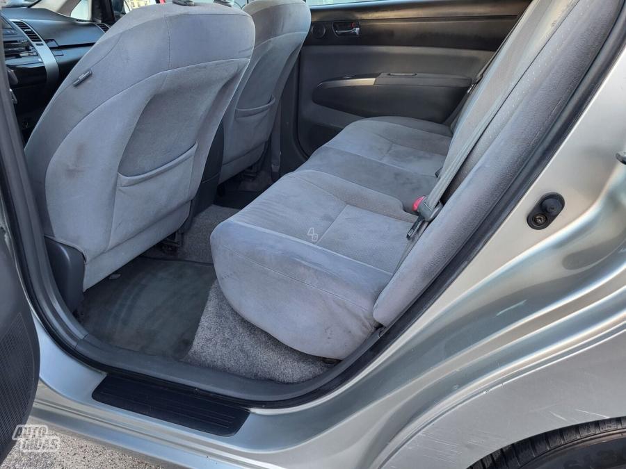 Pelēks Toyota Prius 2005 Viļņa, ar dzinēja tilpumu 1.50 L un nobraukumu 330 tūkst. km par 2650 €, foto 14 vietnē AUTOMOTO.COM.LV