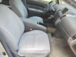 Grey Toyota Prius 2005 in Vilnius, with an engine capacity of 1.50 L and mileage of 255 thousand km for 2750 €, photo 7 on AUTOMOTO.COM.LV