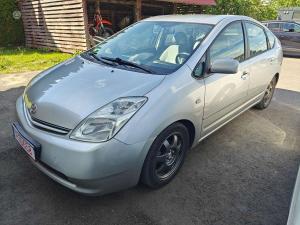 Grey Toyota Prius 2005 in Vilnius, with an engine capacity of 1.50 L and mileage of 255 thousand km for 2750 €, photo 16 on AUTOMOTO.COM.LV