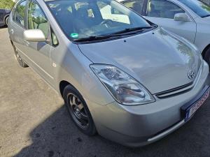 Grey Toyota Prius 2005 in Vilnius, with an engine capacity of 1.50 L and mileage of 255 thousand km for 2750 €, photo 17 on AUTOMOTO.COM.LV