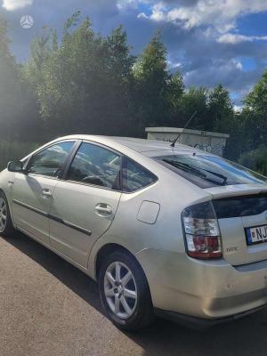 Pelēks Toyota Prius 2005 Viļņa, ar dzinēja tilpumu 0.00 L un nobraukumu 271 tūkst. km par 2450 €, foto 7 vietnē AUTOMOTO.COM.LV