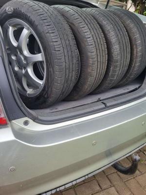 Pelēks Toyota Prius 2005 Viļņa, ar dzinēja tilpumu 0.00 L un nobraukumu 271 tūkst. km par 2450 €, foto 13 vietnē AUTOMOTO.COM.LV