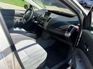 Pelēks Toyota Prius 2005 Viļņa, ar dzinēja tilpumu 1.50 L un nobraukumu 194 tūkst. km par 2350 €, foto 9 vietnē AUTOMOTO.COM.LV