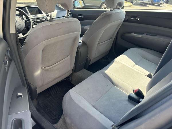Grey Toyota Prius 2005 in Vilnius, with an engine capacity of 1.50 L and mileage of 194 thousand km for 2350 €, photo 10 on AUTOMOTO.COM.LV