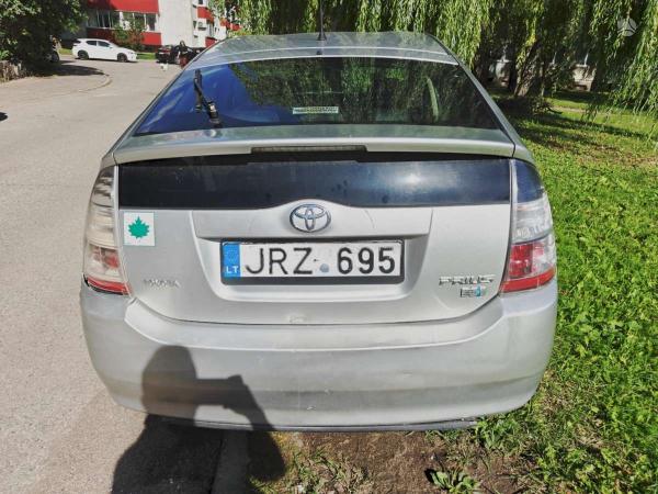 Серый Тойота Приус 2005 в Каунас, объемом двигателя 1.50 л и пробегом 400 тыс. км за 1150 €, фото 7 на AUTOMOTO.COM.LV