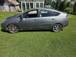 Pelēks Toyota Prius 2005 Prienai, ar dzinēja tilpumu 1.50 L un nobraukumu 299 tūkst. km par 3300 €, foto 11 vietnē AUTOMOTO.COM.LV