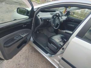 Pelēks Toyota Prius 2005 Viļņa, ar dzinēja tilpumu 1.50 L un nobraukumu 150 tūkst. km par 3000 €, foto 11 vietnē AUTOMOTO.COM.LV