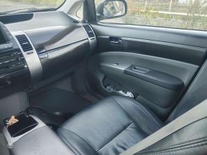 Pelēks Toyota Prius 2005 Viļņa, ar dzinēja tilpumu 1.50 L un nobraukumu 150 tūkst. km par 3000 €, foto 13 vietnē AUTOMOTO.COM.LV