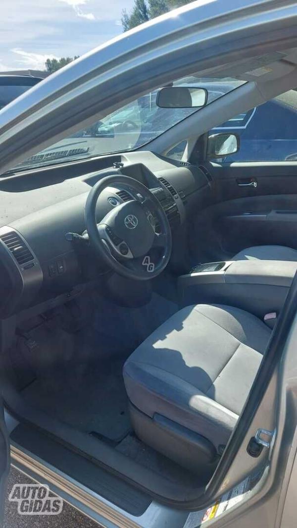 Pelēks Toyota Prius 2005 Kauņa, ar dzinēja tilpumu 1.50 L un nobraukumu 238 tūkst. km par 3500 €, foto 7 vietnē AUTOMOTO.COM.LV