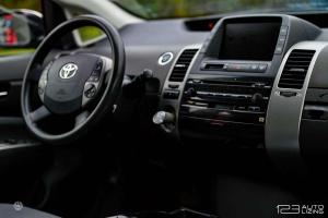 Pelēks Toyota Prius 2005 Kretinga, ar dzinēja tilpumu 1.50 L un nobraukumu 236 tūkst. km par 4999 €, foto 11 vietnē AUTOMOTO.COM.LV