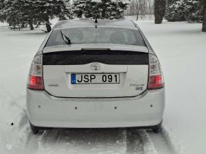 Pelēks Toyota Prius 2006 Plungė, ar dzinēja tilpumu 1.50 L un nobraukumu 395 tūkst. km par 2500 €, foto 3 vietnē AUTOMOTO.COM.LV