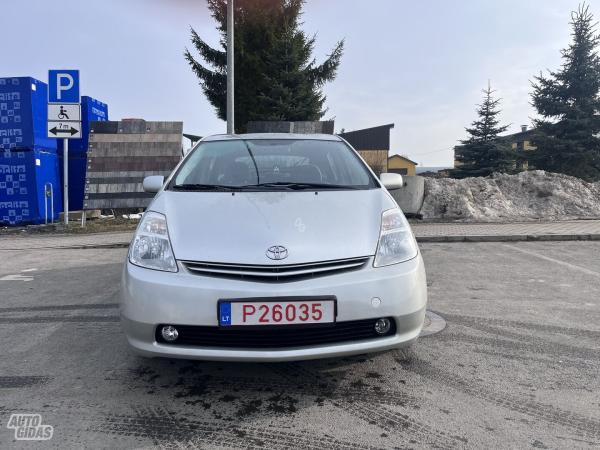Pelēks Toyota Prius 2006 Kretinga, ar dzinēja tilpumu 1.50 L un nobraukumu 300 tūkst. km par 4100 €, foto 2 vietnē AUTOMOTO.COM.LV