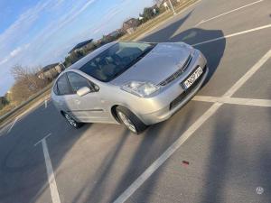 Pelēks Toyota Prius 2006 Viļņa, ar dzinēja tilpumu 1.50 L un nobraukumu 252 tūkst. km par 3500 €, foto 4 vietnē AUTOMOTO.COM.LV