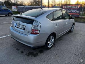 Pelēks Toyota Prius 2006 Šauļi, ar dzinēja tilpumu 1.50 L un nobraukumu 305 tūkst. km par 3490 €, foto 6 vietnē AUTOMOTO.COM.LV