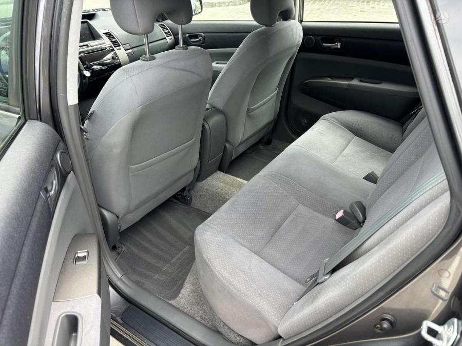 Pelēks Toyota Prius 2006 Viļņa, ar dzinēja tilpumu 1.50 L un nobraukumu 323 tūkst. km par 3750 €, foto 11 vietnē AUTOMOTO.COM.LV