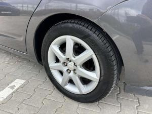 Pelēks Toyota Prius 2006 Viļņa, ar dzinēja tilpumu 1.50 L un nobraukumu 323 tūkst. km par 3750 €, foto 12 vietnē AUTOMOTO.COM.LV