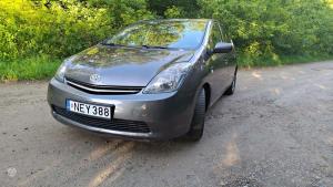 Grey Toyota Prius 2006 in Vilnius, with an engine capacity of 1.50 L and mileage of 350 thousand km for 3200 €, photo 7 on AUTOMOTO.COM.LV