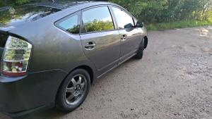 Grey Toyota Prius 2006 in Vilnius, with an engine capacity of 1.50 L and mileage of 350 thousand km for 3200 €, photo 9 on AUTOMOTO.COM.LV