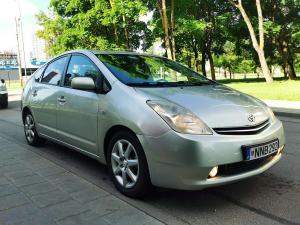 Grey Toyota Prius 2006 in Vilnius, with an engine capacity of 1.50 L and mileage of 300 thousand km for 1950 €, photo 6 on AUTOMOTO.COM.LV