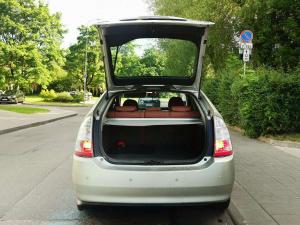 Grey Toyota Prius 2006 in Vilnius, with an engine capacity of 1.50 L and mileage of 300 thousand km for 1950 €, photo 9 on AUTOMOTO.COM.LV