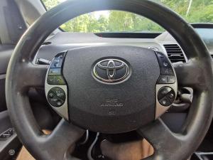 Grey Toyota Prius 2006 in Vilnius, with an engine capacity of 1.50 L and mileage of 300 thousand km for 1950 €, photo 29 on AUTOMOTO.COM.LV