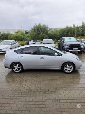 Pelēks Toyota Prius 2006 Viļņa, ar dzinēja tilpumu 1.50 L un nobraukumu 463 tūkst. km par 3200 €, foto 5 vietnē AUTOMOTO.COM.LV