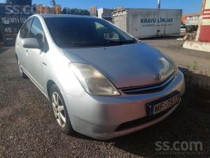 Grey Toyota Prius 2006 in Riga, with an engine capacity of 1.50 L and mileage of 533 thousand km for 1700 €, photo  on AUTOMOTO.COM.LV