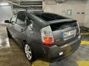 Pelēks Toyota Prius 2007 Šauļi, ar dzinēja tilpumu 1.50 L un nobraukumu 349 tūkst. km par 2900 €, foto 2 vietnē AUTOMOTO.COM.LV