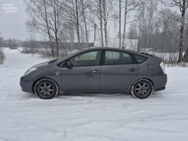 Grey Toyota Prius 2007 in Kaunas, with an engine capacity of 1.50 L and mileage of 436 thousand km for 3100 €, photo 9 on AUTOMOTO.COM.LV