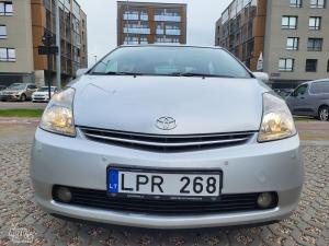Pelēks Toyota Prius 2007 Viļņa, ar dzinēja tilpumu 1.50 L un nobraukumu 279 tūkst. km par 3450 €, foto 5 vietnē AUTOMOTO.COM.LV