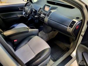 Pelēks Toyota Prius 2007 Viļņa, ar dzinēja tilpumu 1.50 L un nobraukumu 279 tūkst. km par 3450 €, foto 15 vietnē AUTOMOTO.COM.LV