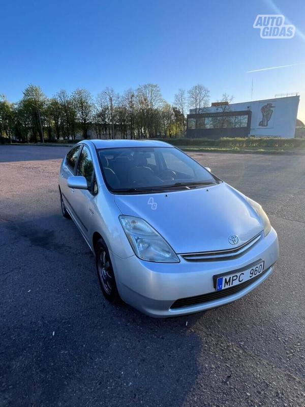 Pelēks Toyota Prius 2007 Kauņa, ar dzinēja tilpumu 1.50 L un nobraukumu 234 tūkst. km par 4200 €, foto 6 vietnē AUTOMOTO.COM.LV