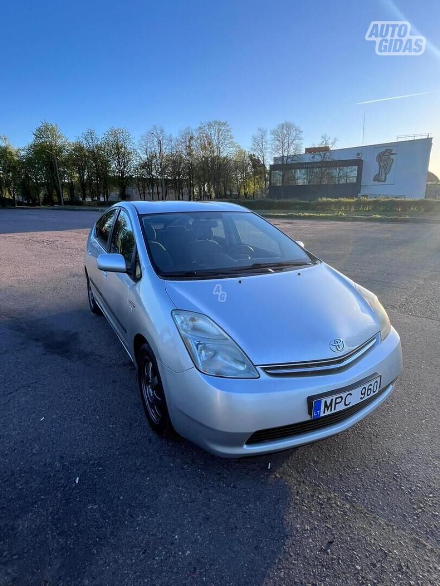 Grey Toyota Prius 2007 in Kaunas, with an engine capacity of 1.50 L and mileage of 234 thousand km for 4200 €, photo 7 on AUTOMOTO.COM.LV