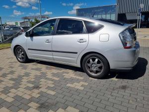 Pelēks Toyota Prius 2007 Šauļi, ar dzinēja tilpumu 1.50 L un nobraukumu 224 tūkst. km par 4900 €, foto 14 vietnē AUTOMOTO.COM.LV
