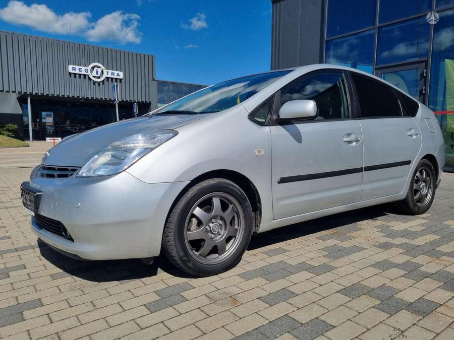 Pelēks Toyota Prius 2007 Šauļi, ar dzinēja tilpumu 1.50 L un nobraukumu 224 tūkst. km par 4900 €, foto 16 vietnē AUTOMOTO.COM.LV