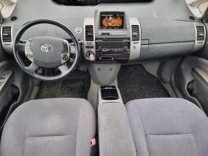 Pelēks Toyota Prius 2007 Šauļi, ar dzinēja tilpumu 1.50 L un nobraukumu 224 tūkst. km par 4900 €, foto 21 vietnē AUTOMOTO.COM.LV