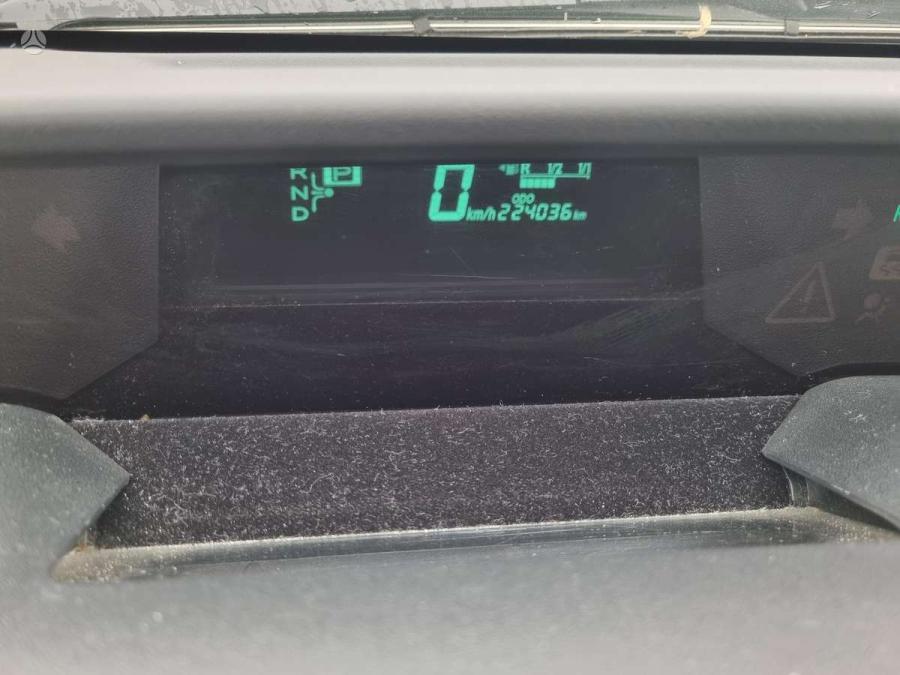 Pelēks Toyota Prius 2007 Šauļi, ar dzinēja tilpumu 1.50 L un nobraukumu 224 tūkst. km par 4900 €, foto 24 vietnē AUTOMOTO.COM.LV