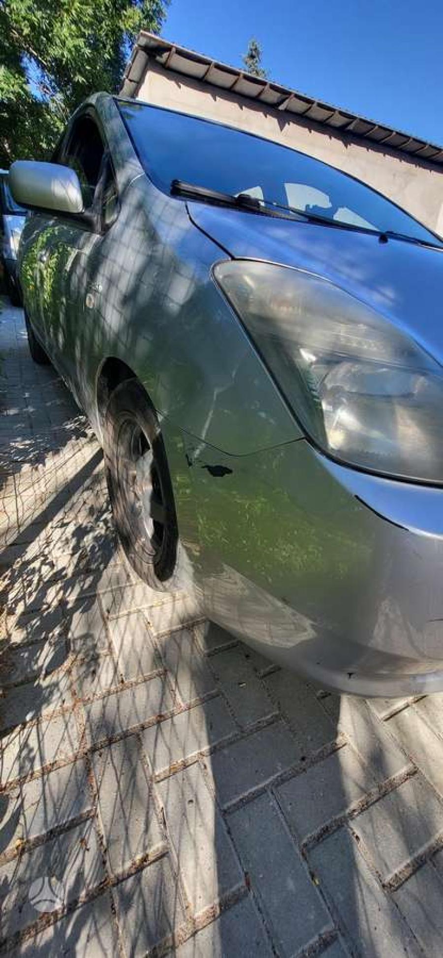 Pelēks Toyota Prius 2007 Kauņa, ar dzinēja tilpumu 1.50 L un nobraukumu 430 tūkst. km par 2550 €, foto 5 vietnē AUTOMOTO.COM.LV