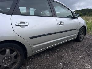 Pelēks Toyota Prius 2007 Kauņa, ar dzinēja tilpumu 1.50 L un nobraukumu 300 tūkst. km par 1700 €, foto 10 vietnē AUTOMOTO.COM.LV