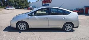 Pelēks Toyota Prius 2007 Utena, ar dzinēja tilpumu 1.50 L un nobraukumu 237 tūkst. km par 4150 €, foto 3 vietnē AUTOMOTO.COM.LV